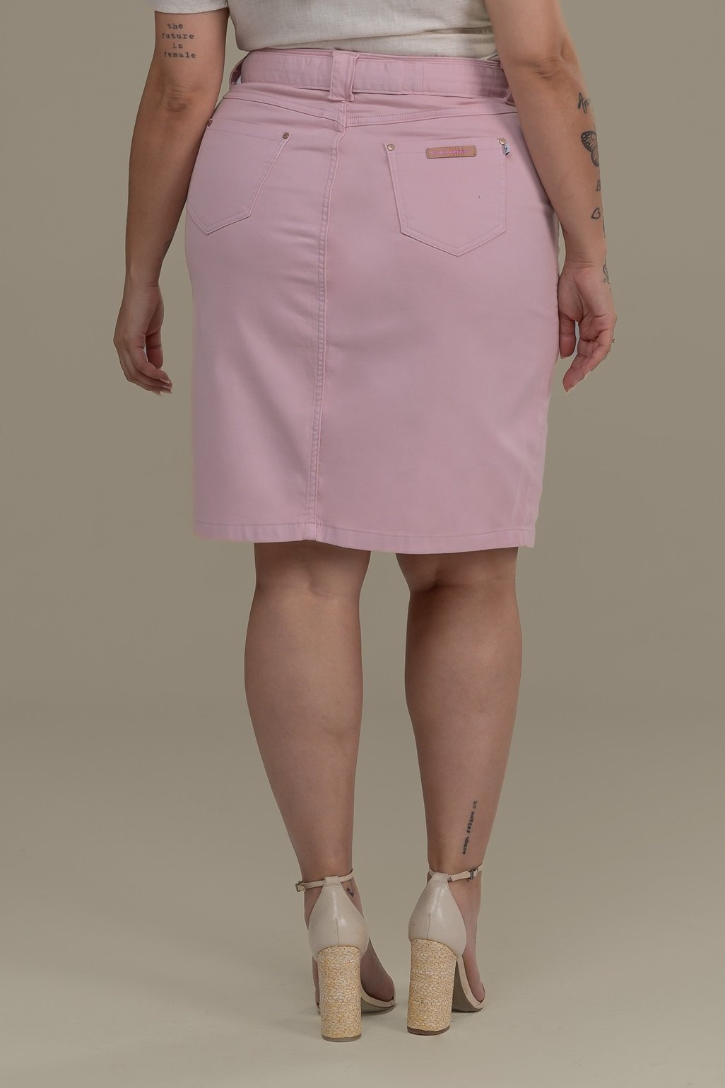 Saia Tradicional Alfaiataria com Cinto